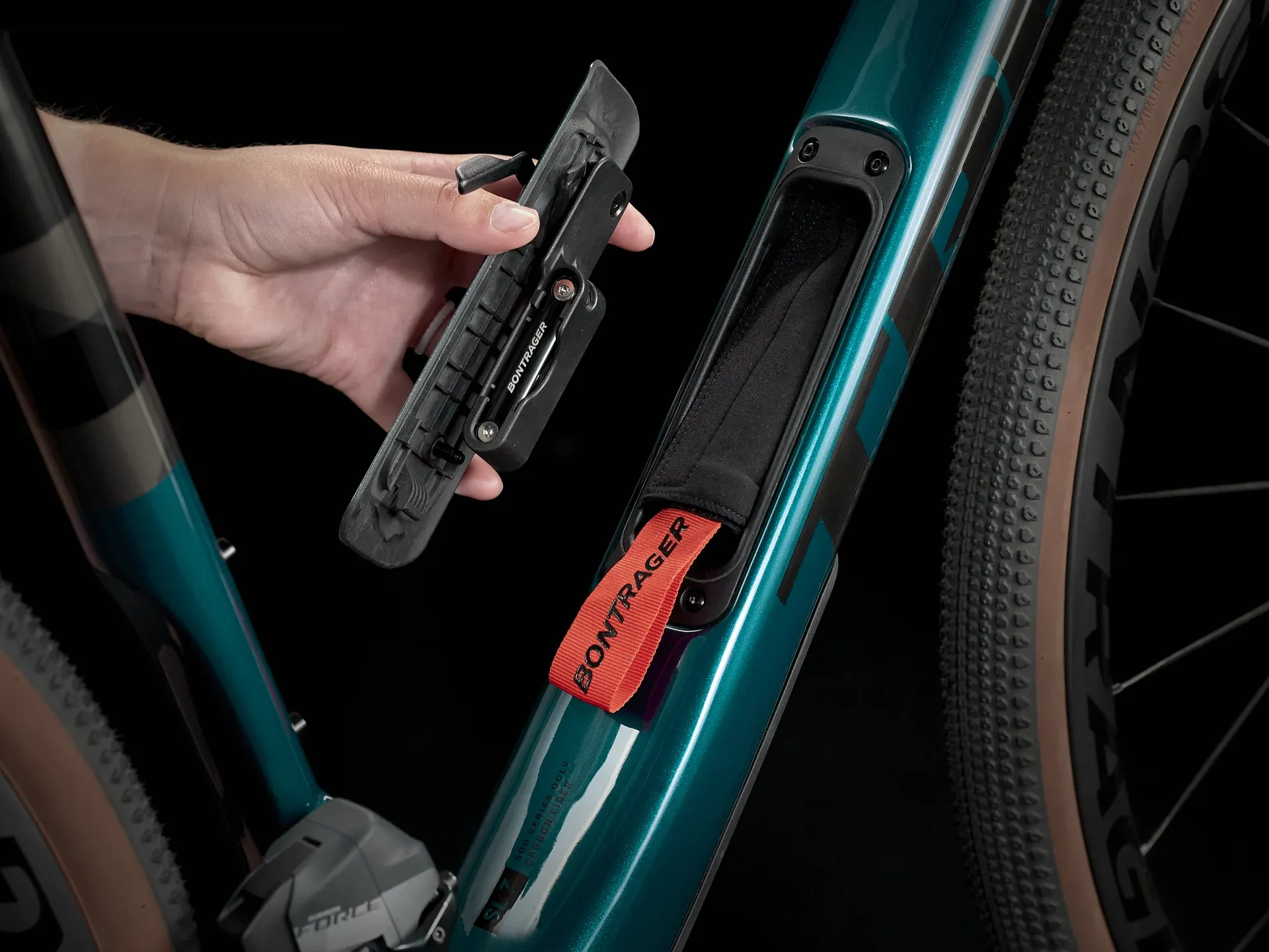 TREK Checkpoint SL 7 AXS Gravel Bike in Dark Aquatic