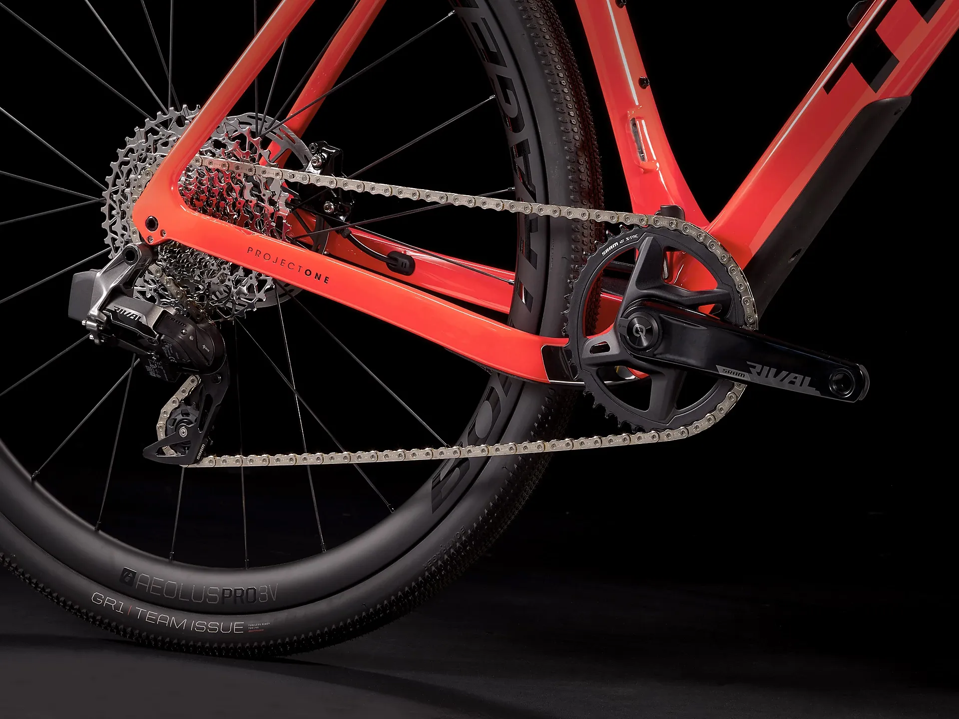 TREK Checkpoint SLR 6 AXS Gravel Bike in Radioactive Coral