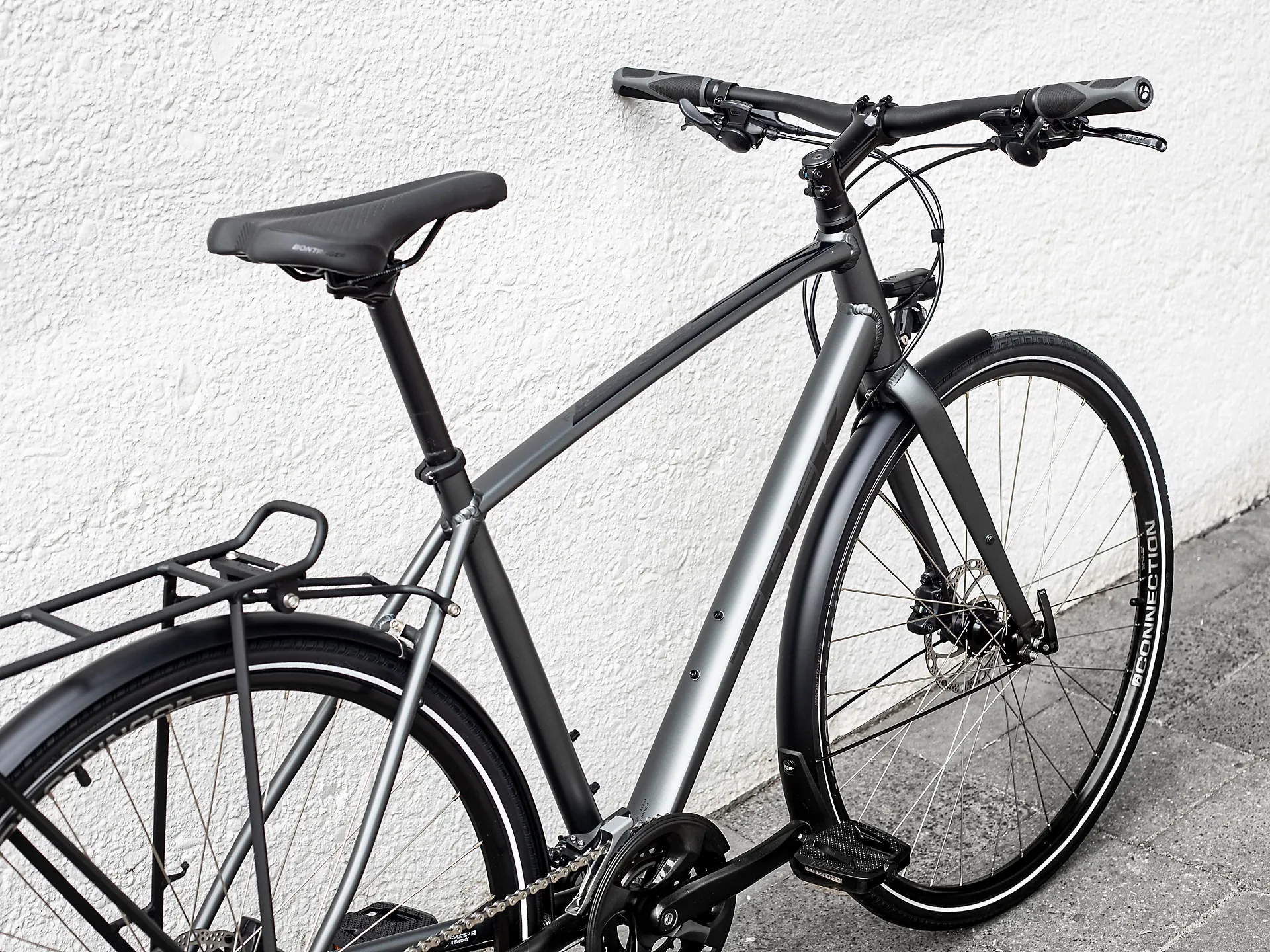 TREK FX 2 Disc Equipped Hybrid Bike in Lithium Grey