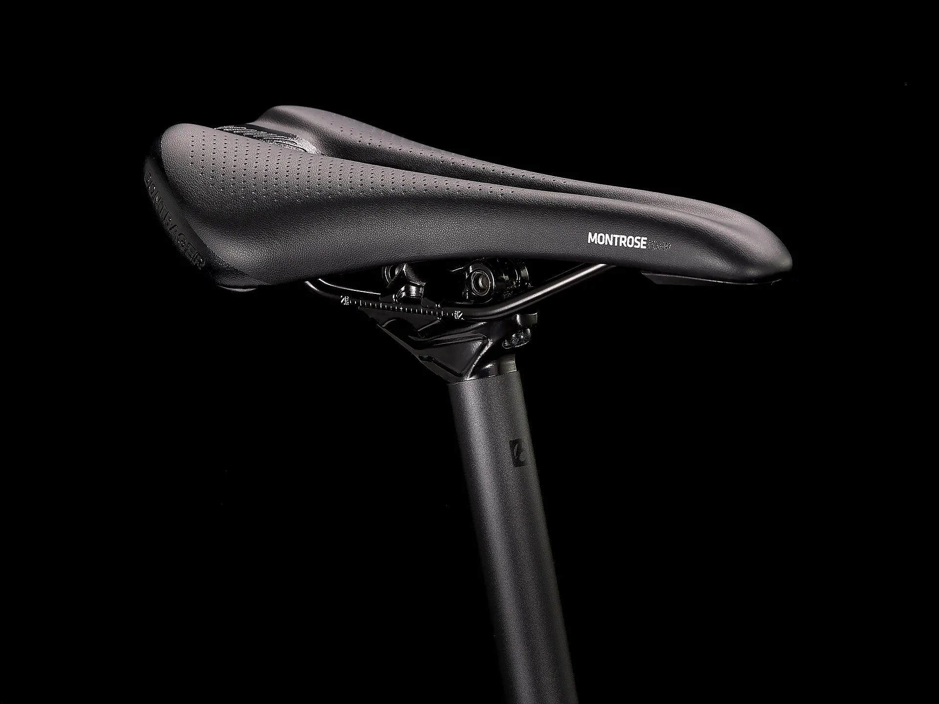 TREK FX Sport 6 Carbon Hybrid Bike in Deep Smoke