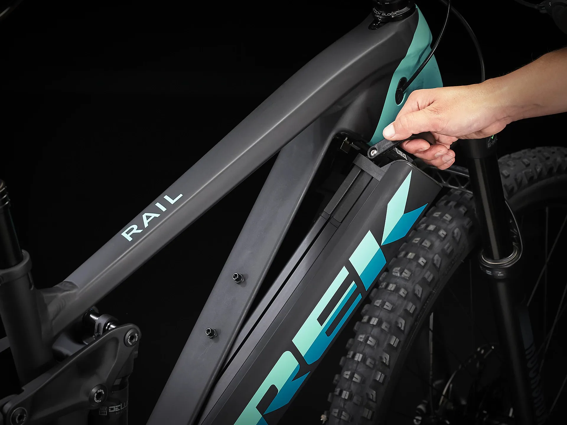 TREK Rail 5 Gen 2 500Wh Electric Mountain Bike in Black and Green