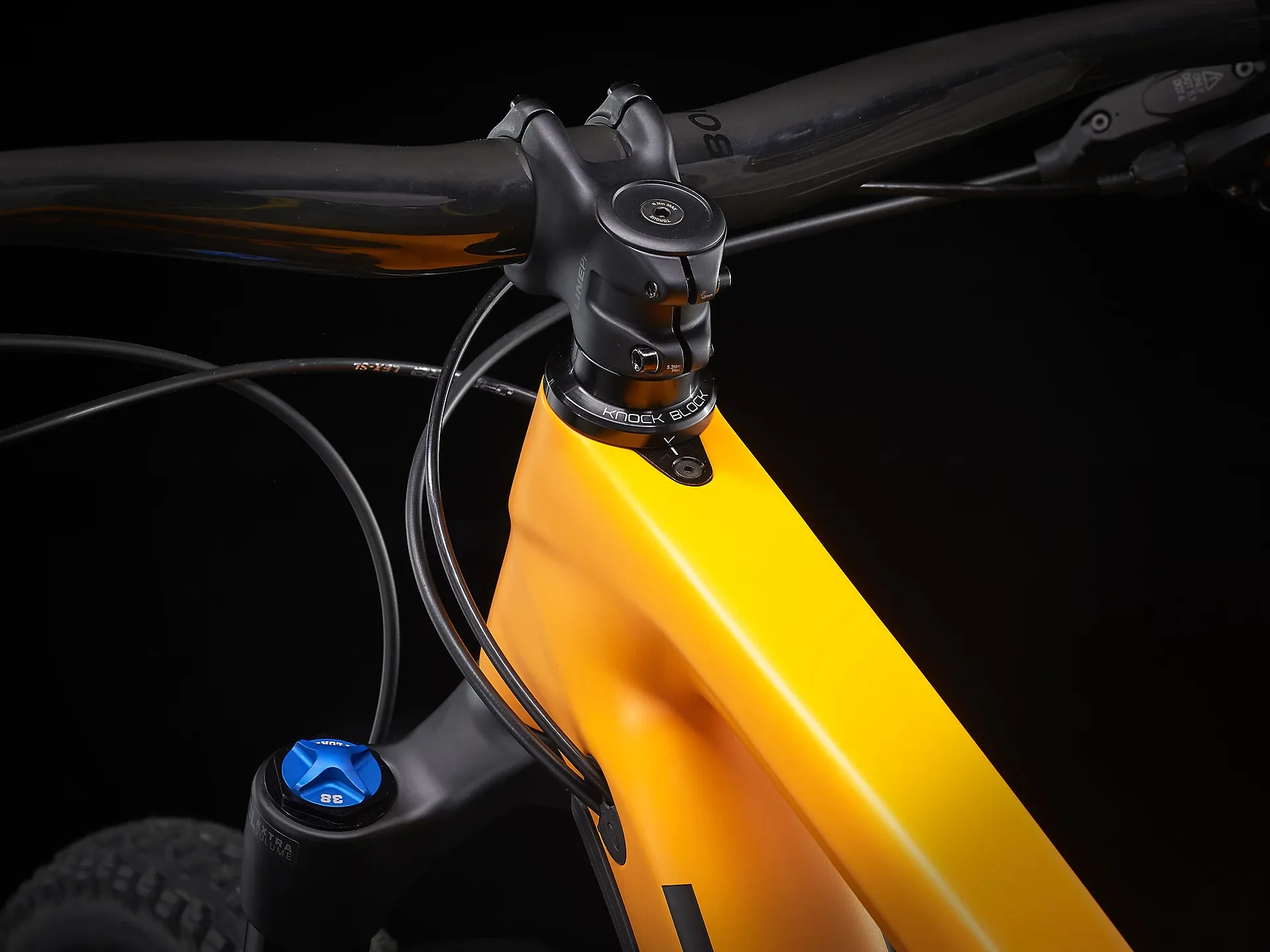 TREK Remedy 9.8 Full Suspension Mountain Bike in Satin Marigold