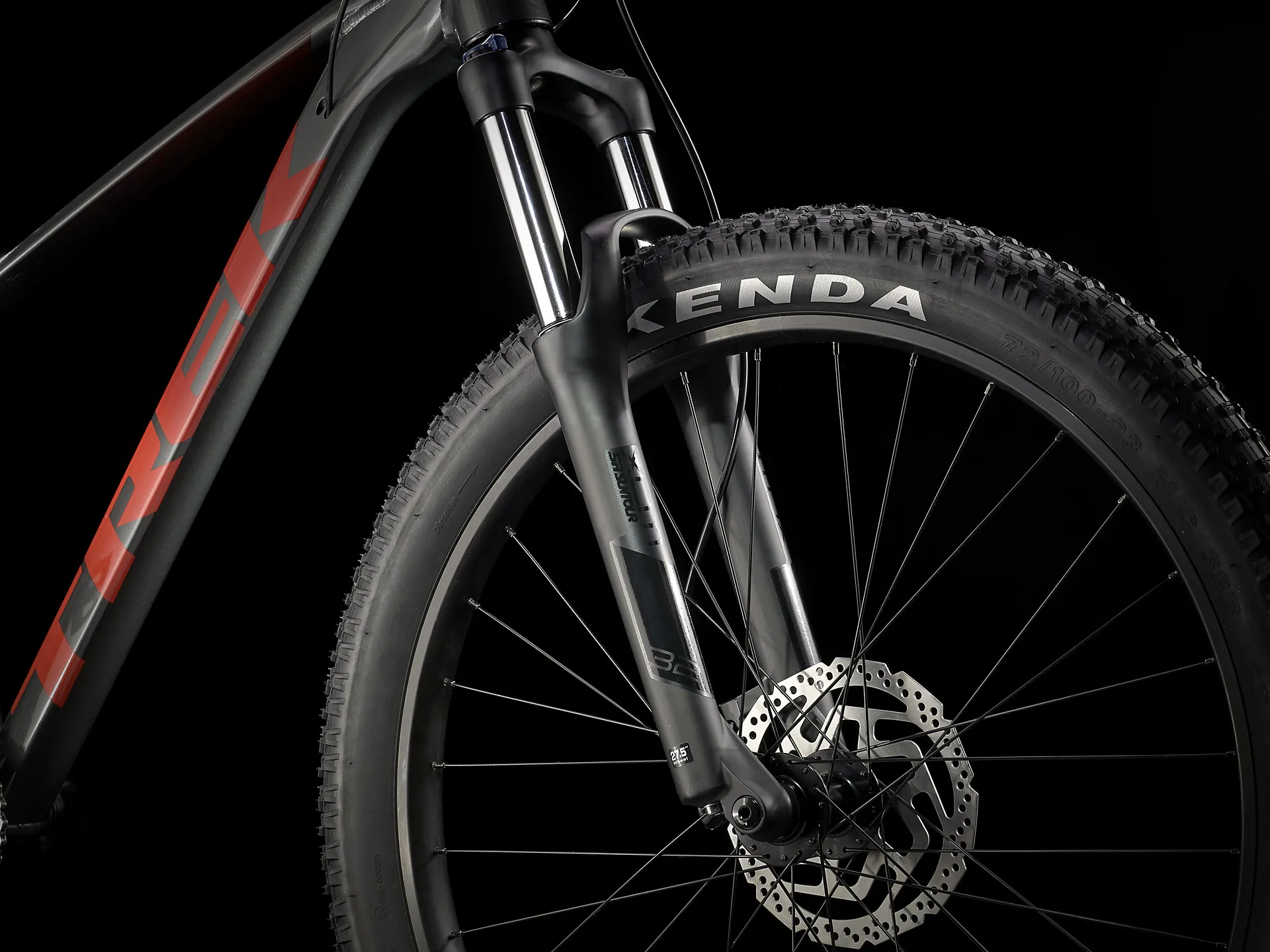 TREK Roscoe 6 Hardtail Mountain Bike in Grey and Cobra Blood