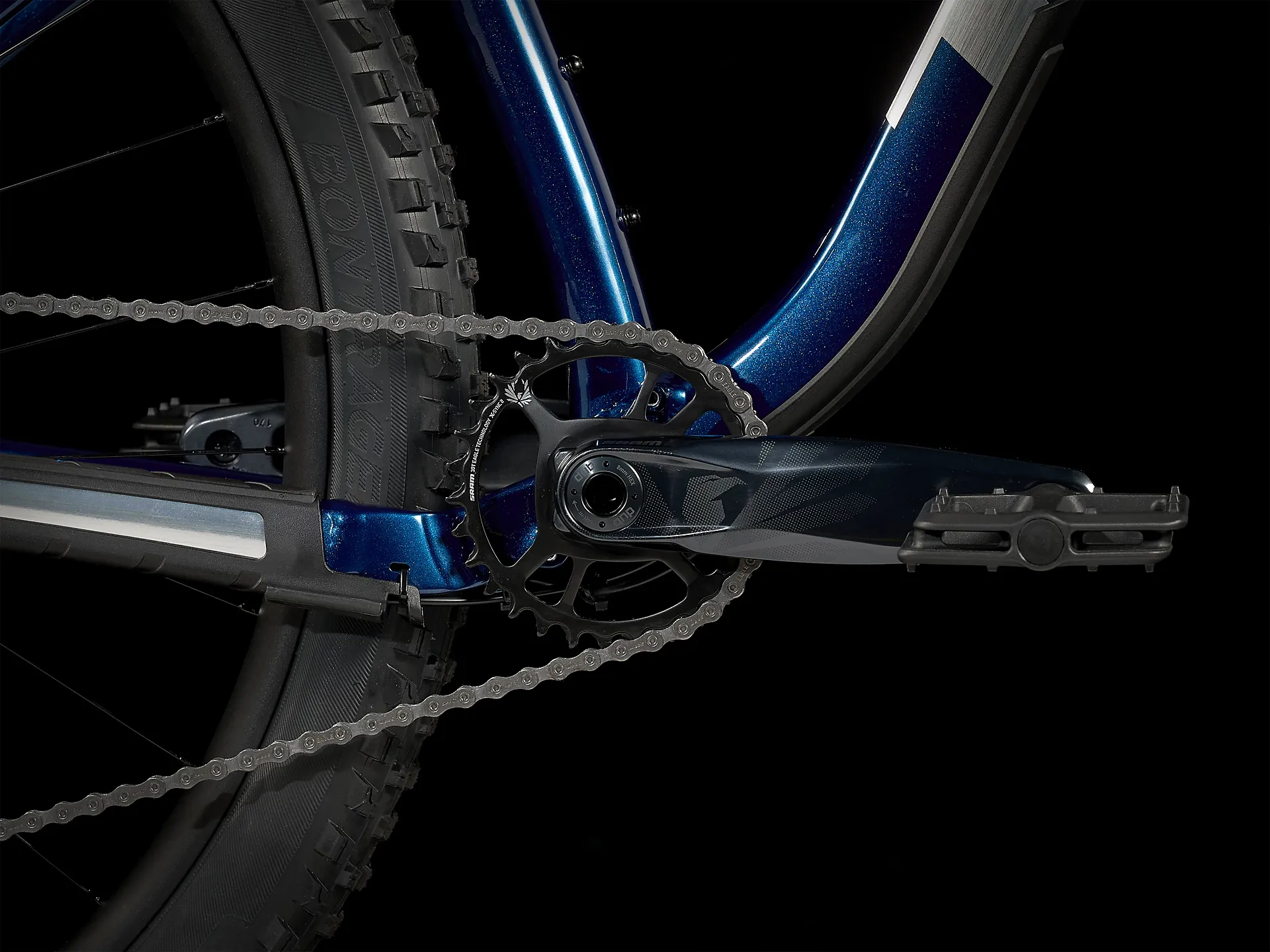 TREK Roscoe 8 Hardtail Mountain Bike in Mulsanne Blue