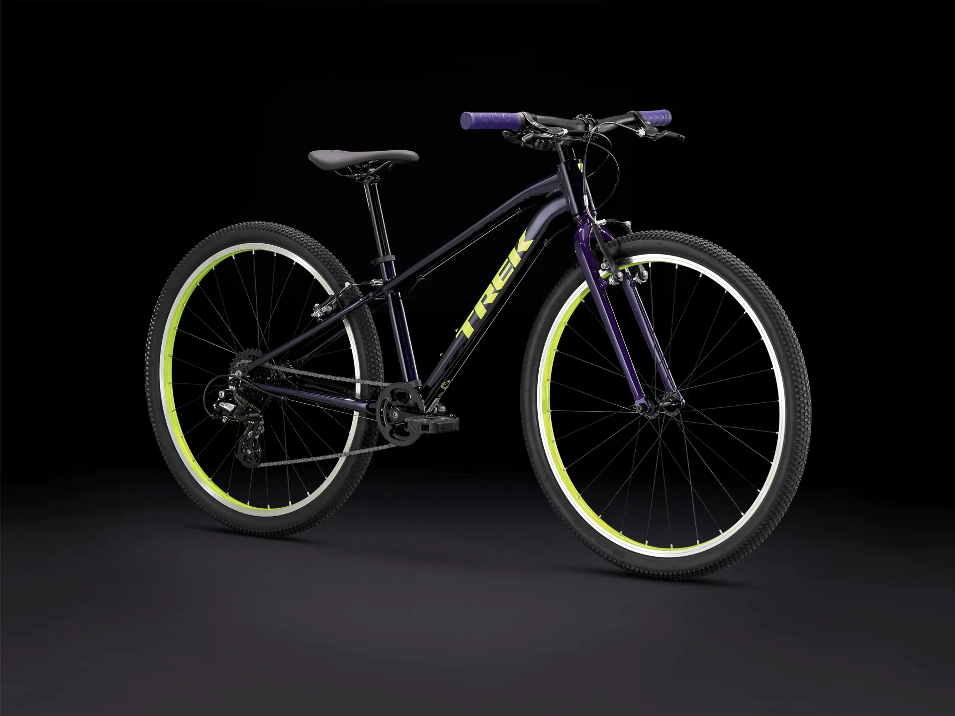 TREK Wahoo 26 Kids Hybrid Bike in Purple Abyss