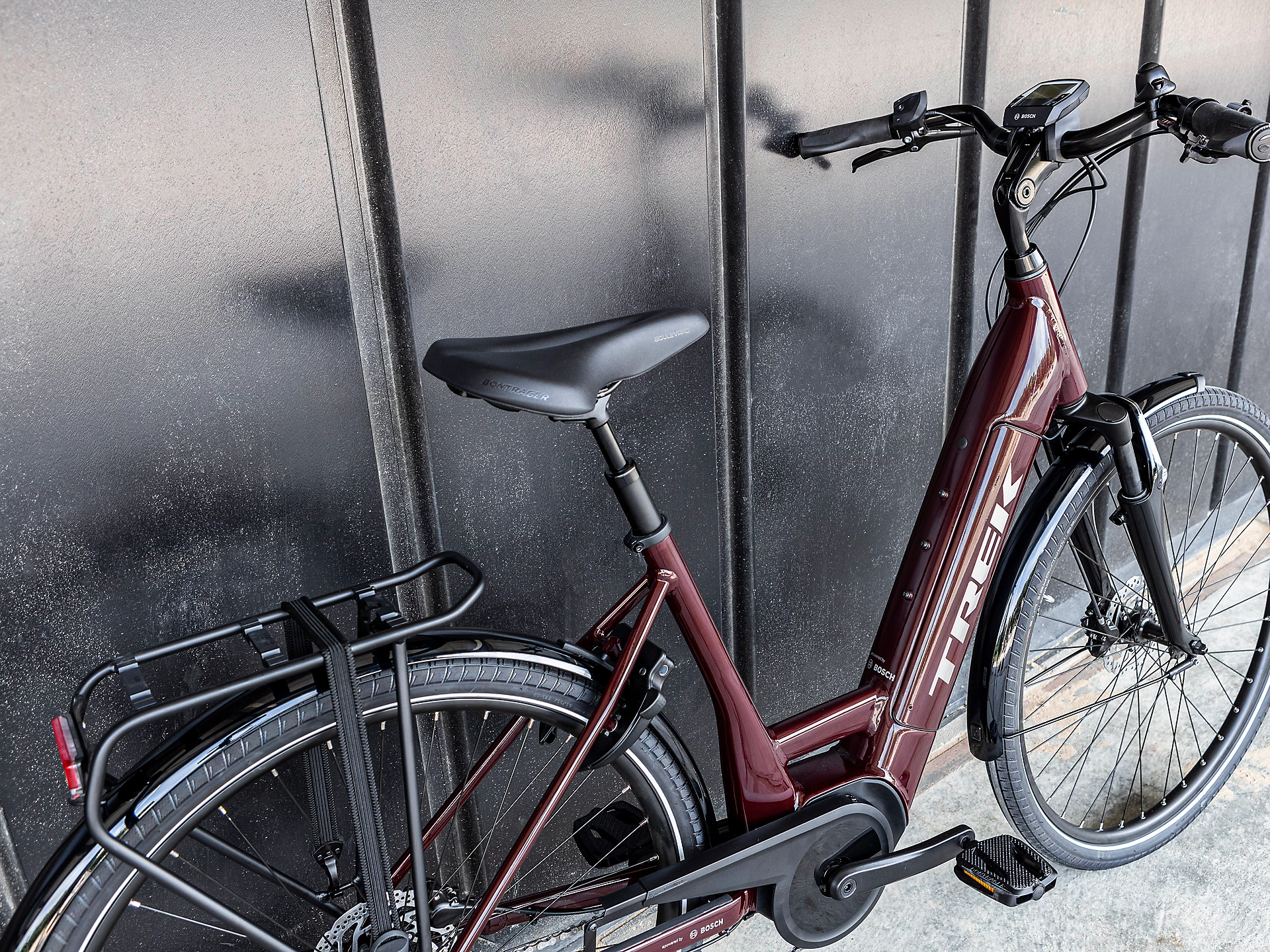 TREK Verve+ 4 Lowstep 500Wh Electric Hybrid Bike Red